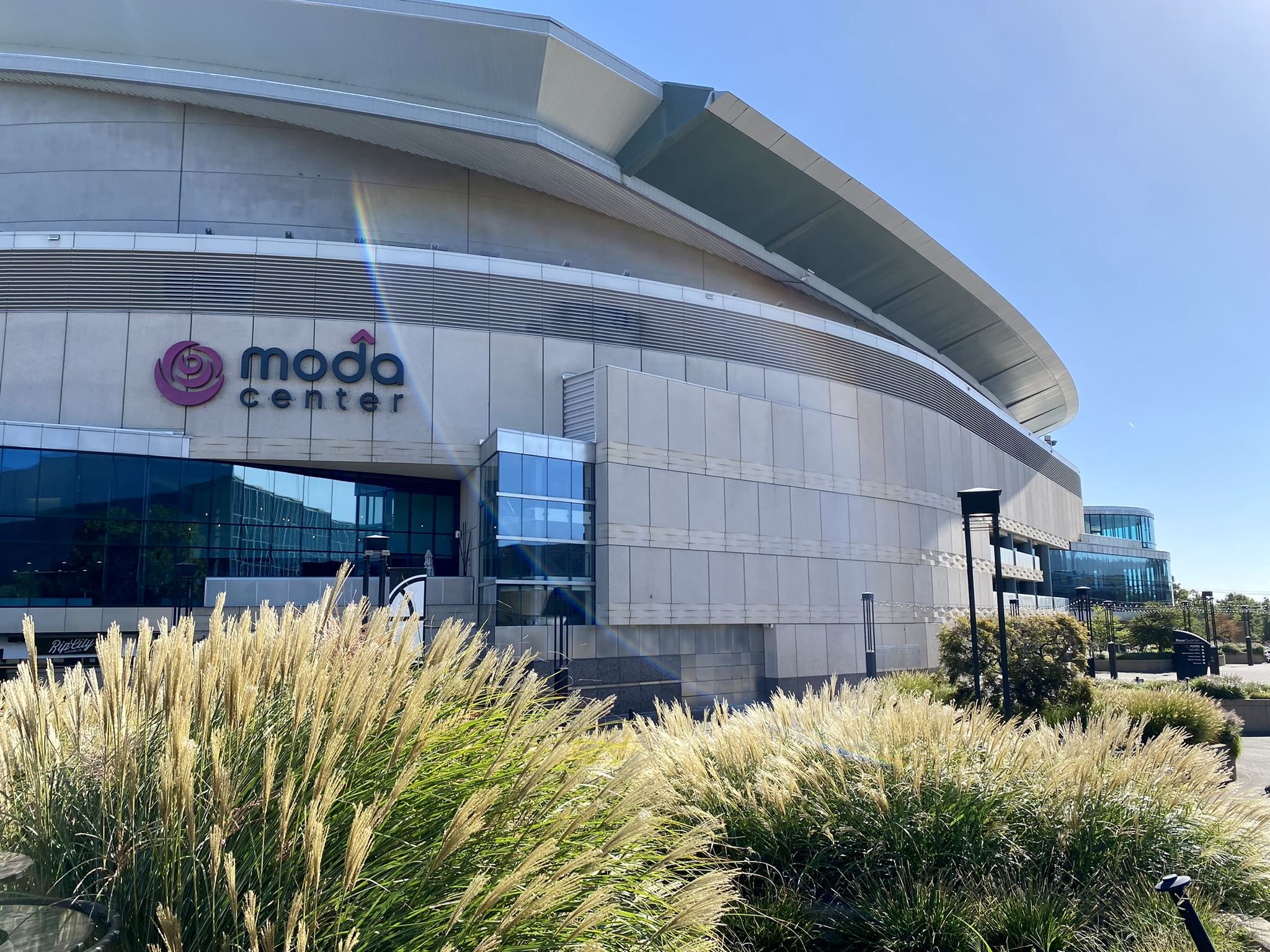 Leed Landscaping Elevates a Year-Round Cultural Hub
